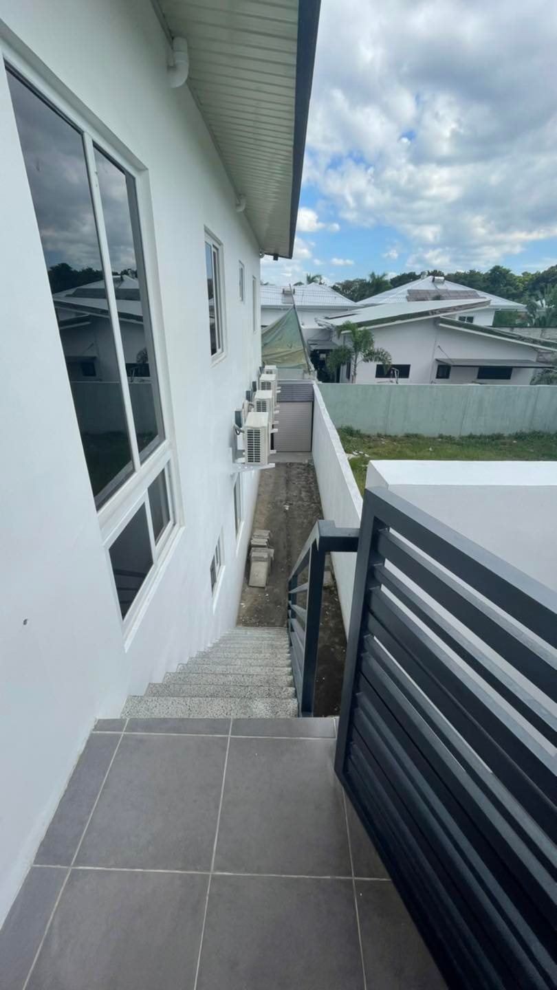 NEW MODERN CONTEMPORARY CHEER HOUSE WITH POOL IN ANGELES CITY NEAR ...