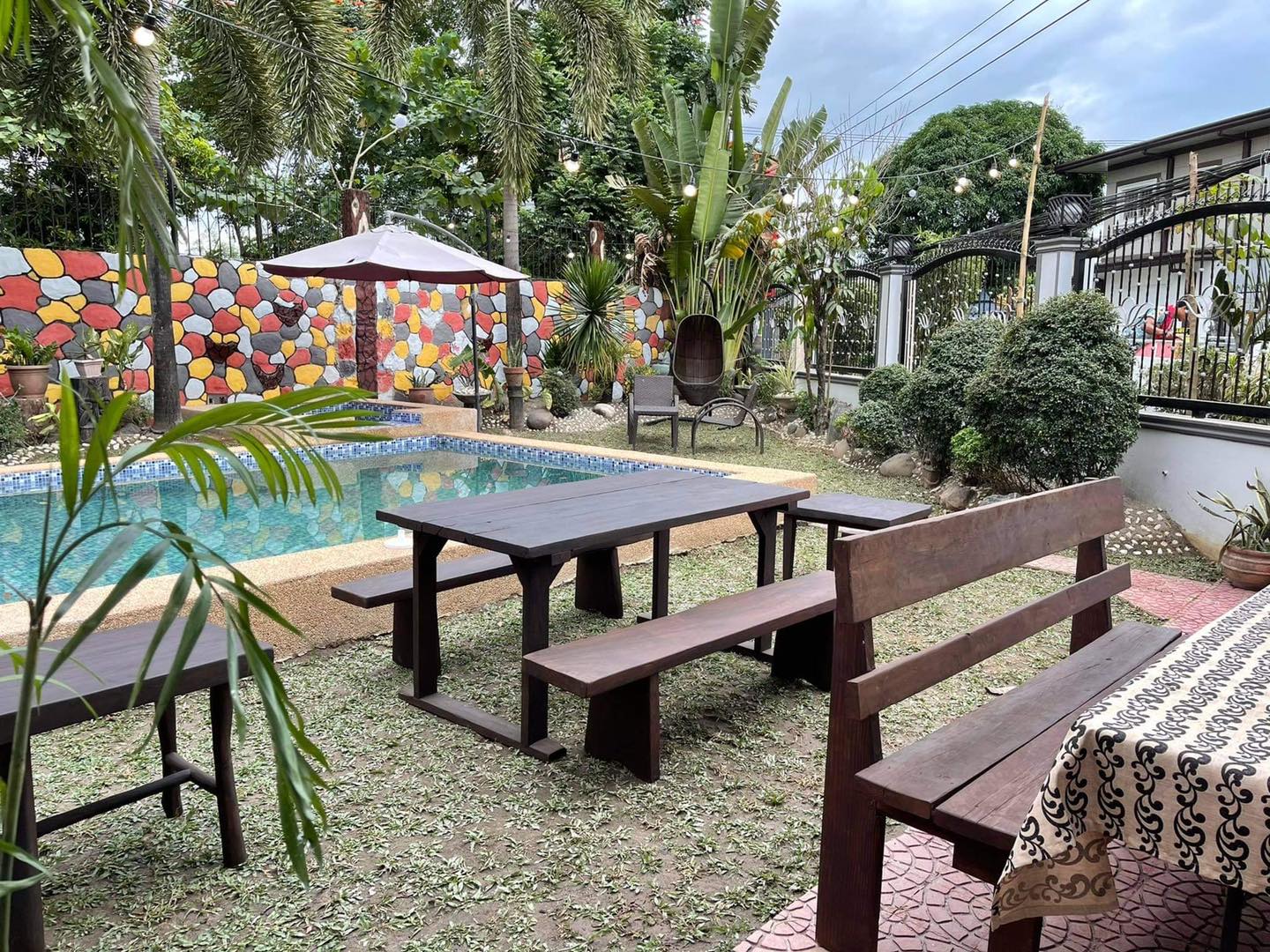 FOR SALE POOL VILLA RESORT TYPE HOUSE IN ANGELES CITY PAMPANGA NEAR ...