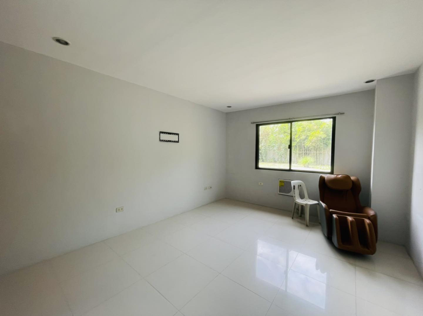 FOR SALE / RENT PRE OWNED THREE STOREY CONDO TYPE APARTMENT WITH ...