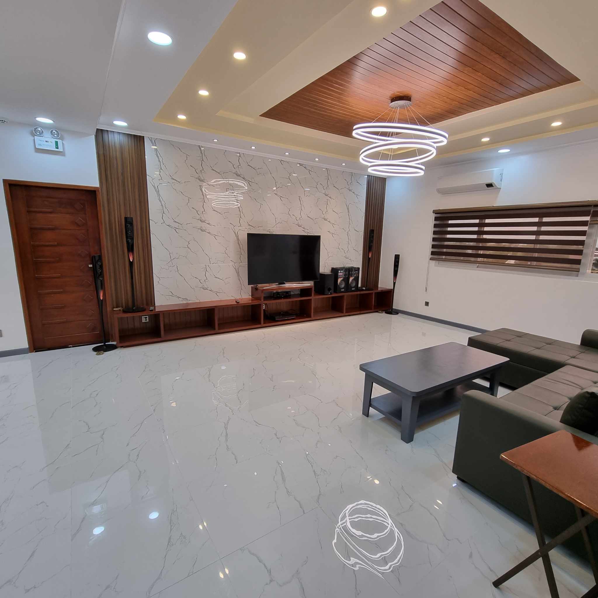 3 STOREY FULLY FURNISHED CONDO TYPE APARTMENT BUILDING IN ANGELES CITY ...