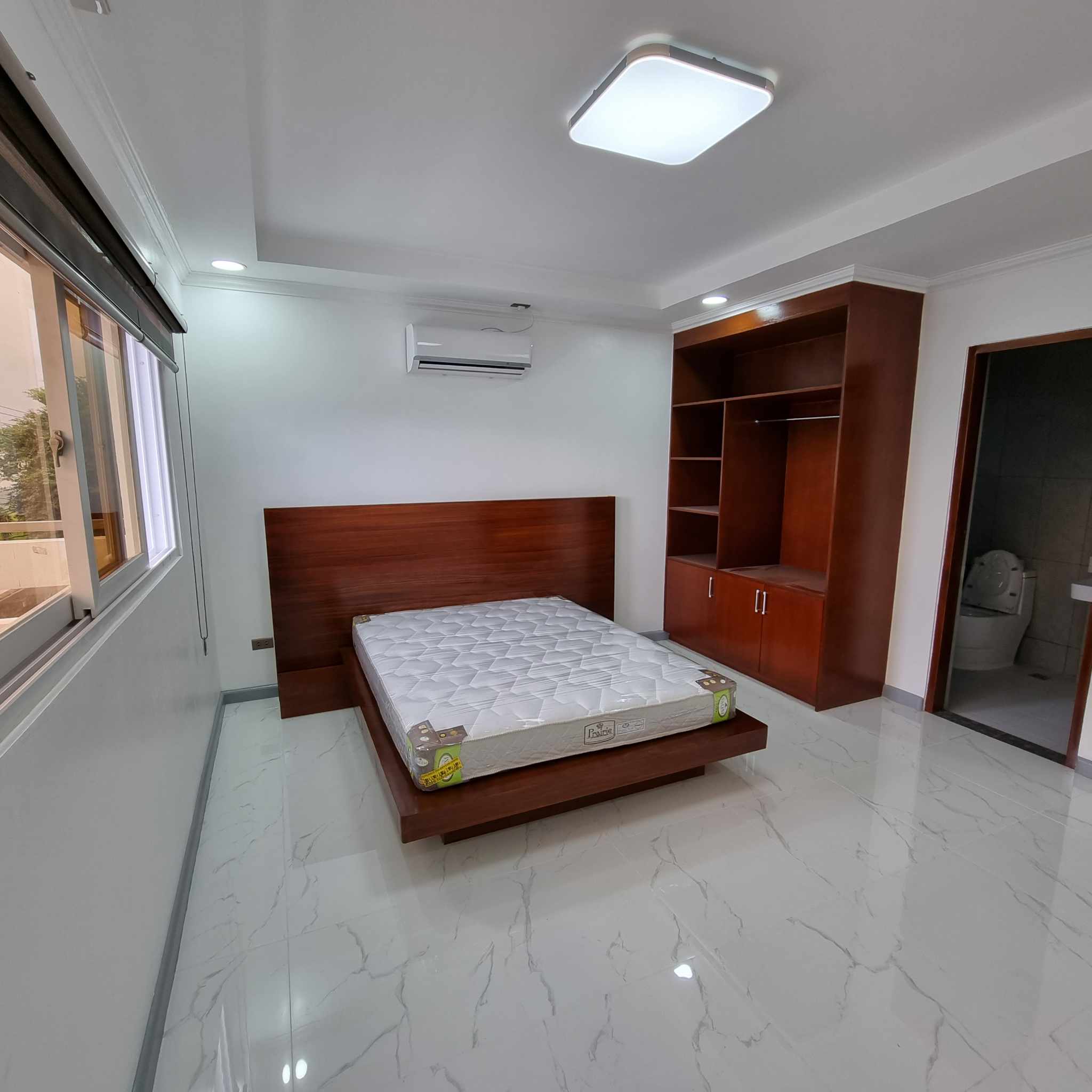 3 STOREY FULLY FURNISHED CONDO TYPE APARTMENT BUILDING IN ANGELES CITY ...