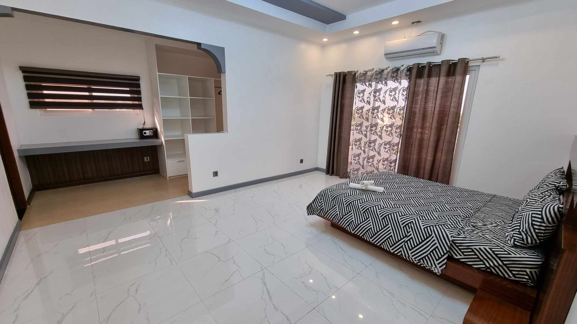 3 STOREY FULLY FURNISHED CONDO TYPE APARTMENT BUILDING IN ANGELES CITY ...