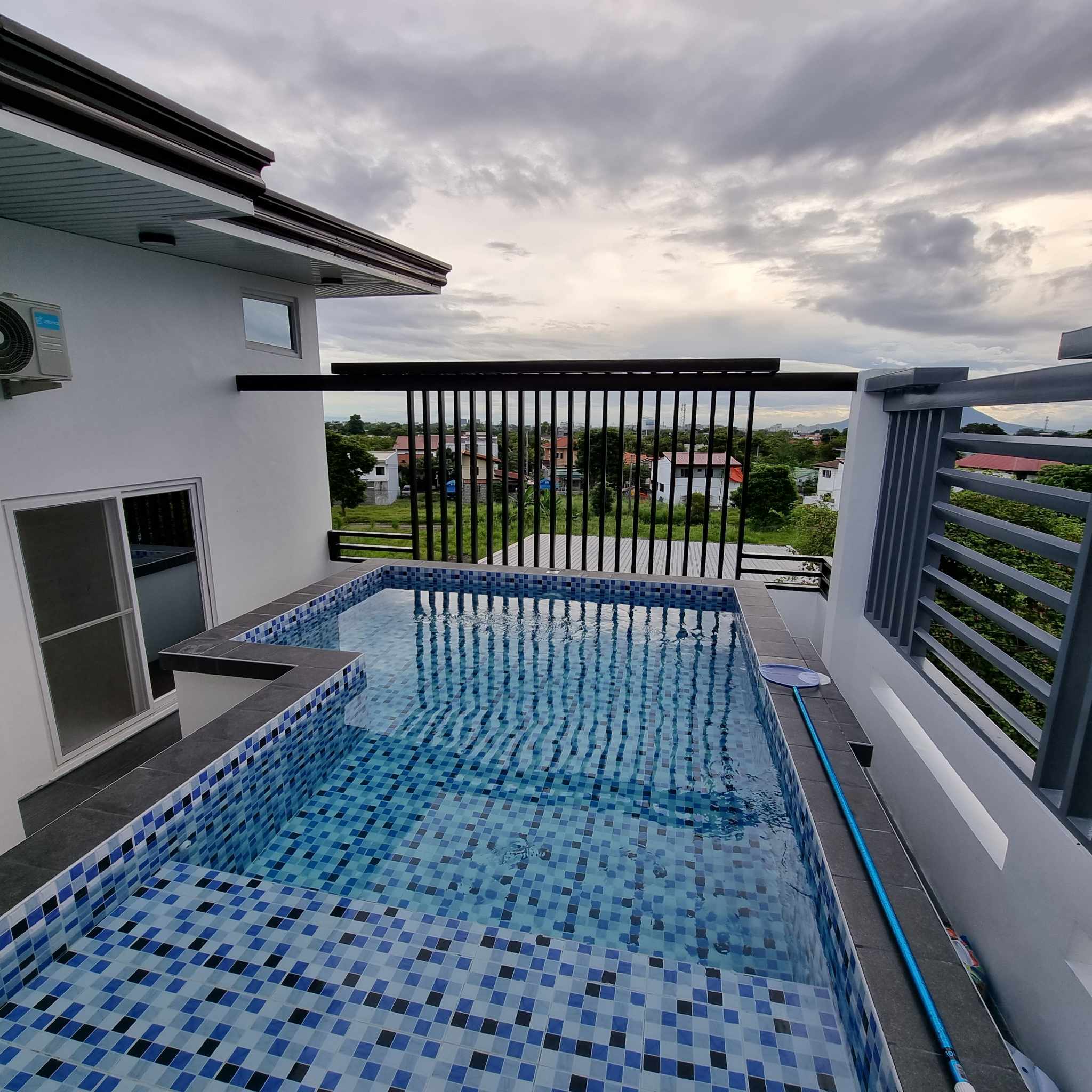 3 STOREY FULLY FURNISHED CONDO TYPE APARTMENT BUILDING IN ANGELES CITY ...