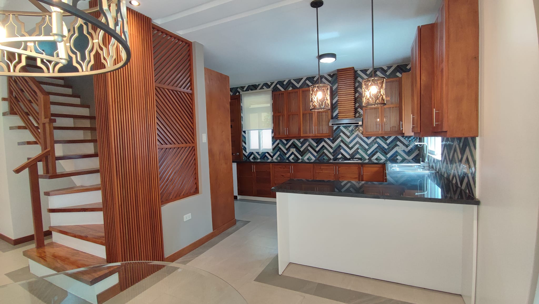 FOR SALE MODERN TROPICAL HOME IN ANGELES CITY NEAR MARQUEE MALL ...