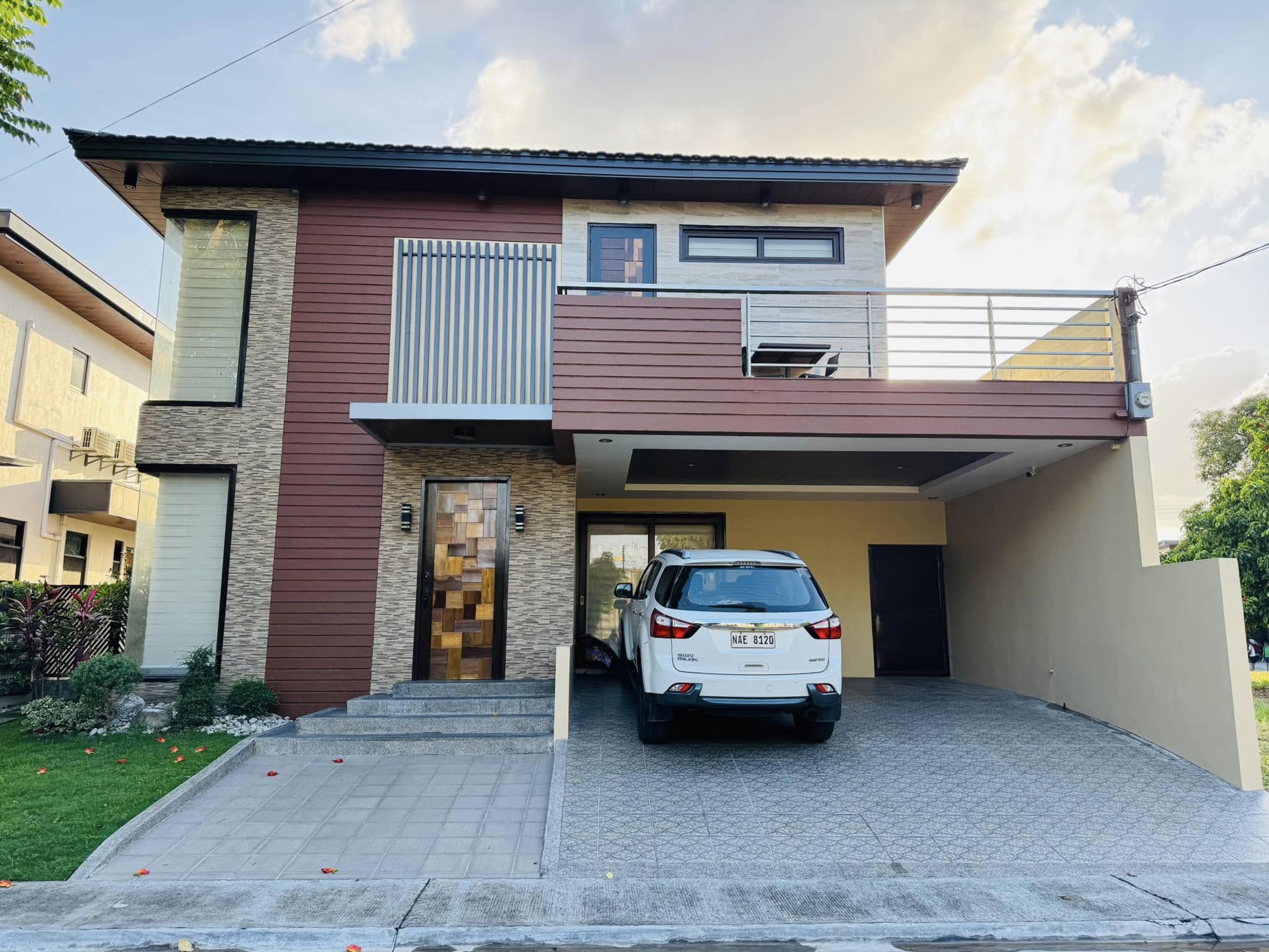 FOR SALE ELEGANT FULLY FURNISHED 4 BEDROOM HOUSE IN ANGELES CITY NEAR ...